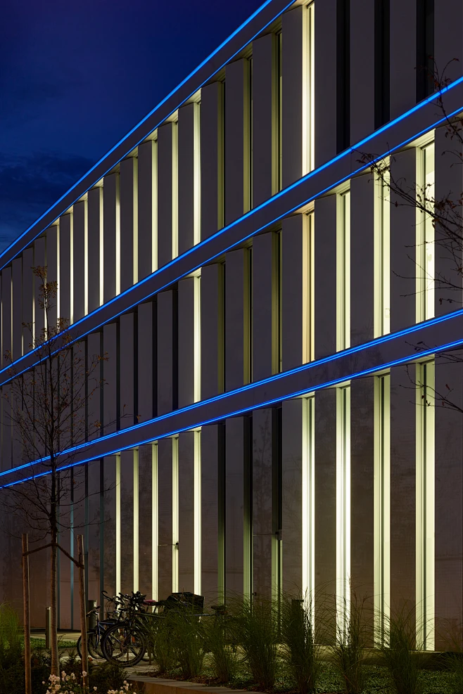 Underscore InOut Lighting - iGuzzini-花瓣网