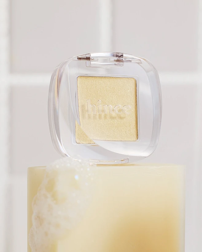 Photo by hince on April 27, 2025. May be an image of fragrance ...