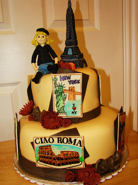 Travel cake Rome Paris New York