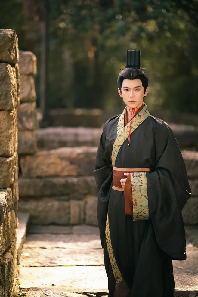 战国袍的历史厚重感 - 小红书-花瓣网