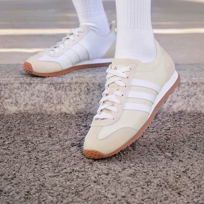 阿迪达斯-VS JOG 2