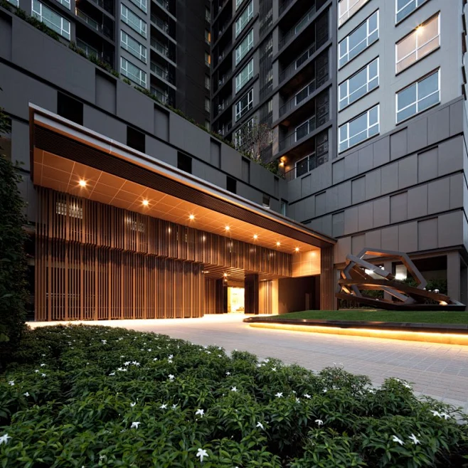 Sansiri-HIVE-Taksin-25-花瓣网