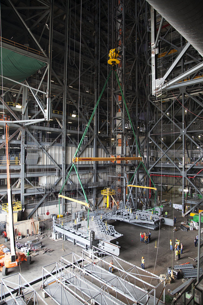 KSC-2015-3640 : In High Bay 3 inside the Vehicle Assembly Building at ...