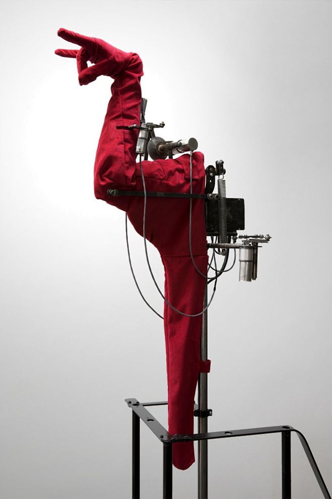 其中包括图片：Tim Lewis, Crimson Prince. Tim Lewis. Courtesy Flowers Ga