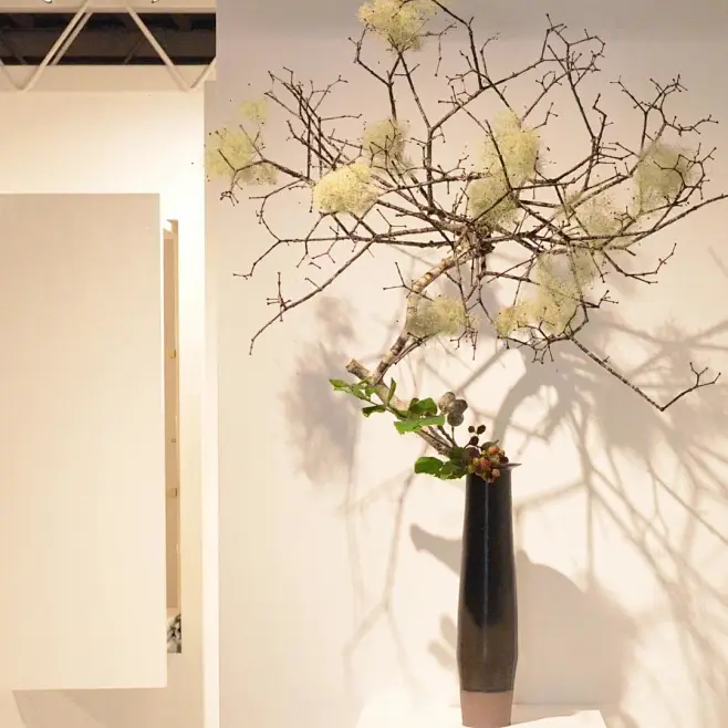 Photo by watarai toru - Tumbler&FLOWERS in Graphpaper. May be an image ...