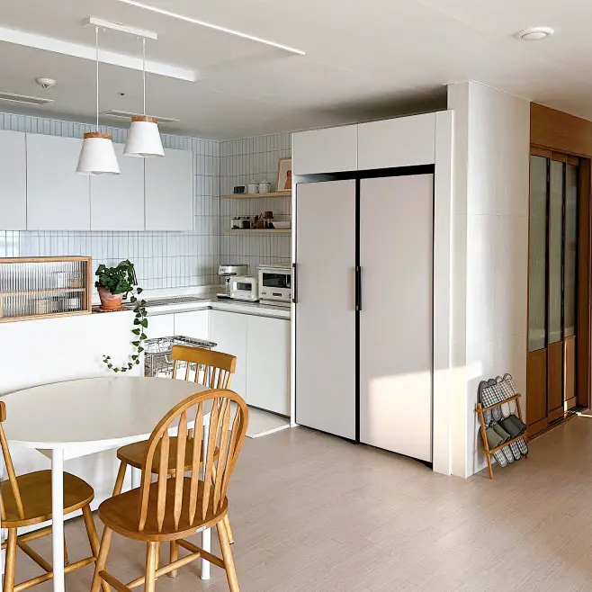 Photo shared by 엘린(Elin) on July 24, 2022 tagging @220cordncode_official.-花瓣网