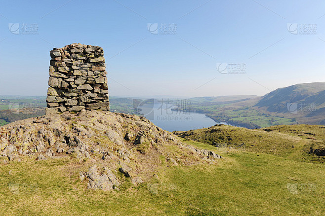 英国湖区的Hallin Fell