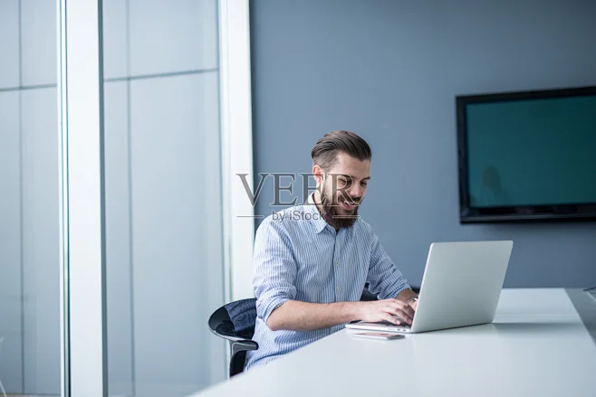 用电脑工作照片摄影图片-花瓣网