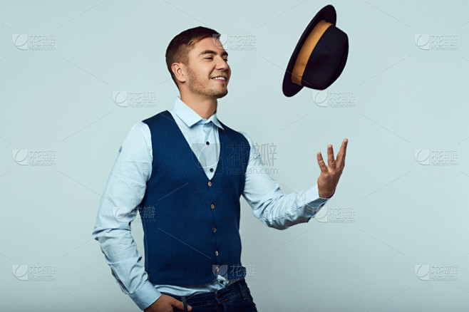 青年人,男人,自然美,注视镜头,潮人,嬉皮士,硬朗,夜晚,男商人,男性