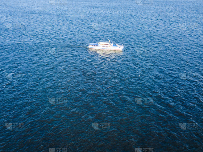 乘船游,船,海洋,航拍视角,旅行者,水,天空,休闲活动,客船,水平画幅