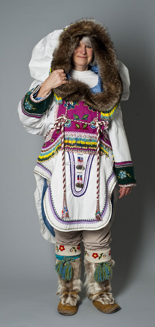 #爱斯基摩人# 北美州 Inuit(因纽特)人 Inuit(因纽特)人是美洲原住民之一，分布于北极圈周围，包括格陵兰与阿拉斯加，和加拿大的努纳 ...