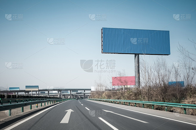 高速公路广告牌