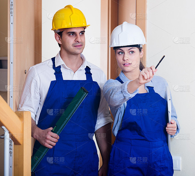 专业维修人员有两名室内专家