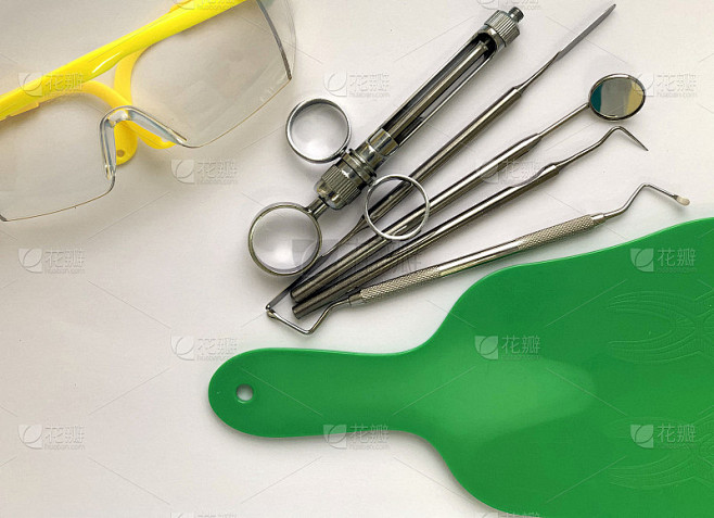 有牙医的器械