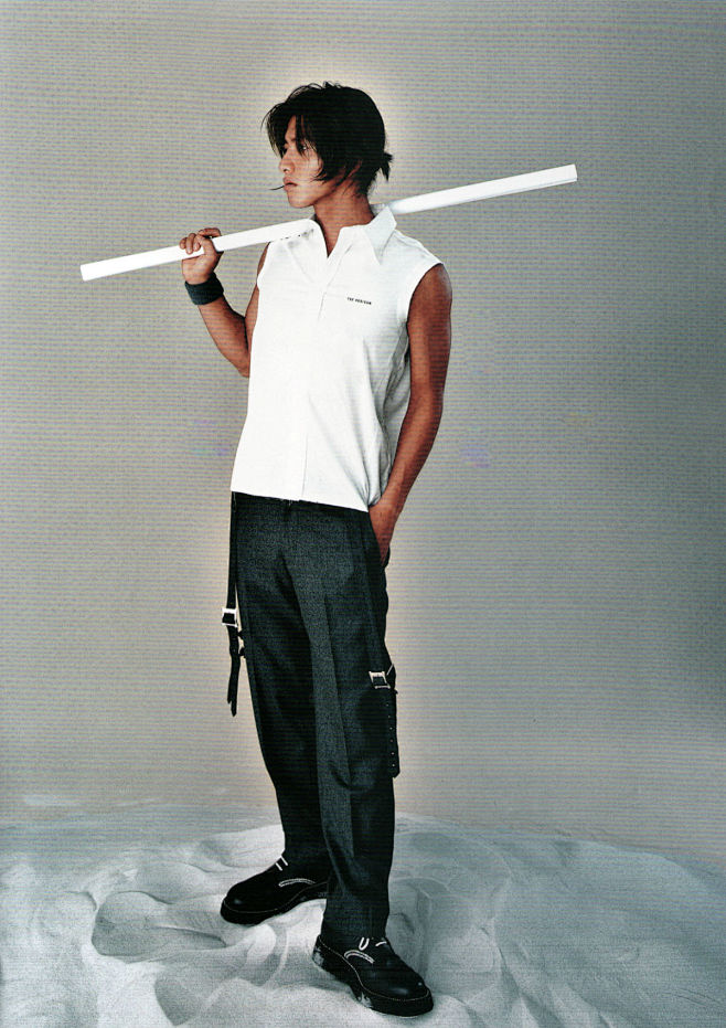 木村拓哉（Kimura Takuya）1972年11月13日出生于日本东京，演员、歌手 代表作品《爱情白皮书》、《悠长假期》、《Hero ...