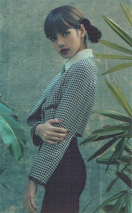 blackpink.Lisa-花瓣网