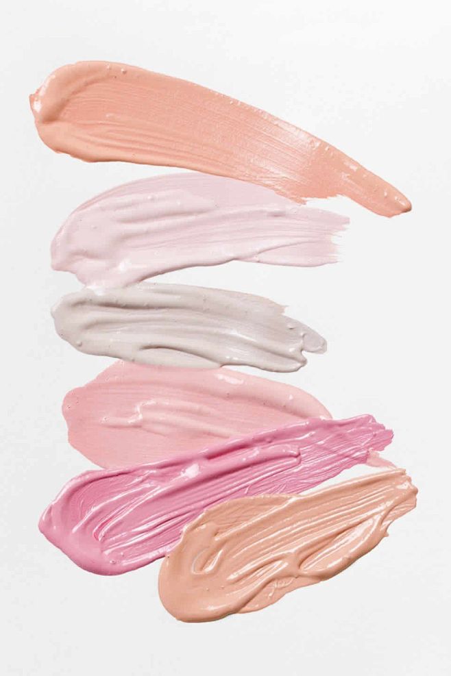 15 Surprising Vaseline Uses For Beauty & Body Care