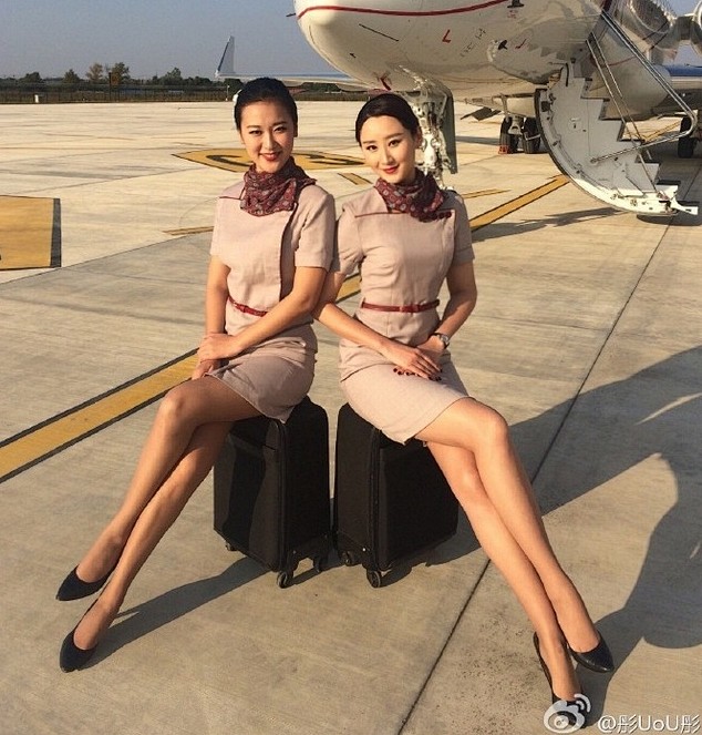 女性坐姿照片人体结构参考来自cgbook.cn (1739)