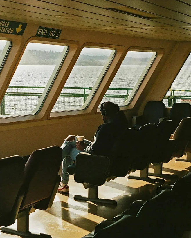 轮渡上的旅人「Kristopher Shinn」图片_旅者无疆图片素材-花瓣网