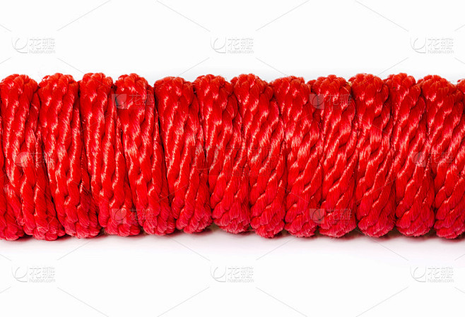 红色的绳子。