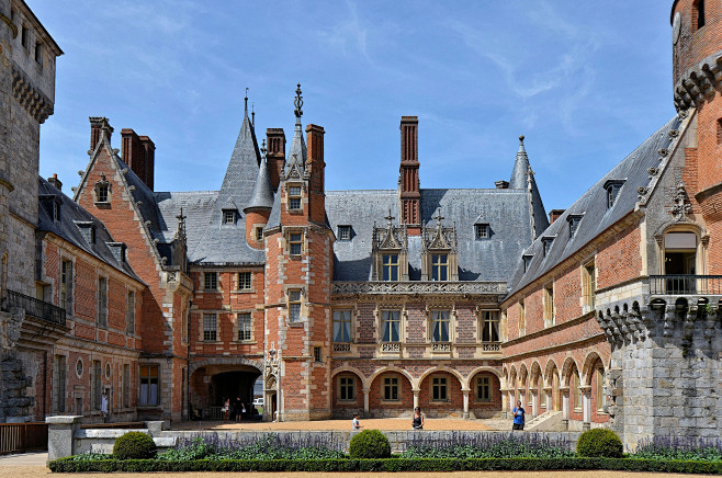 Château de Maintenon (Eure-et-Loir) - Cour : Château de Maintenon (Eure ...