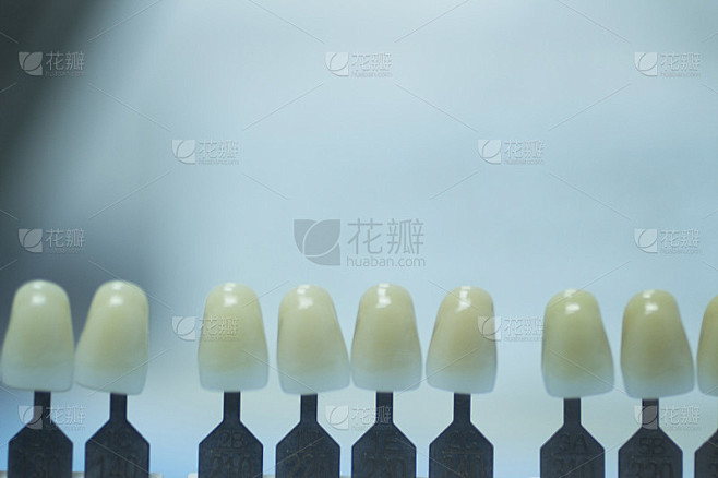 牙种植体和冠颜色的牙齿颜色指南
