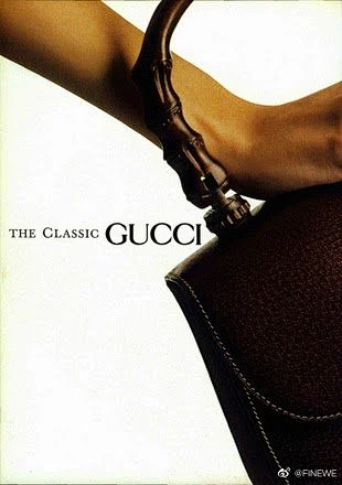 #*style*# * Gucci 1990-1994年间的广告 90年代初还是很老派经典的拍摄手法，尤其细节拍的真好。 -花瓣网