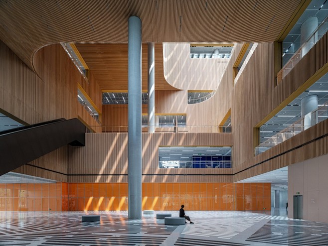 上海图书馆东馆 / SHL建筑事务所 : 全球最大图书馆之一，重新定义当代知识殿堂