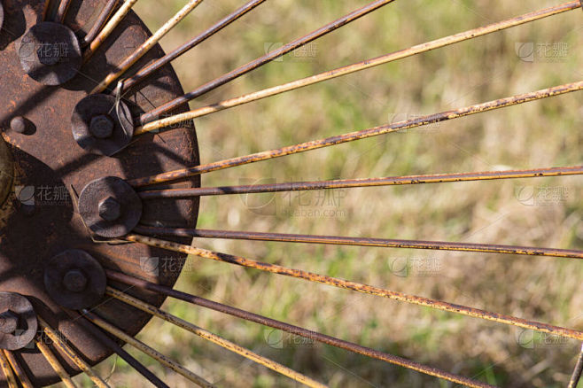 raking machine for haying with an old traktor