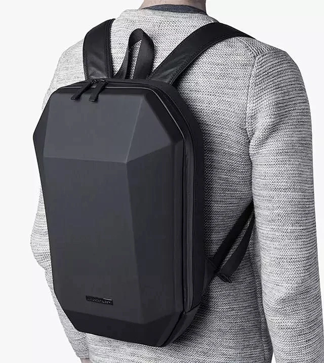 UN Stealth Backpack时尚几何背包图片_面的造型处理图片素材-花瓣网