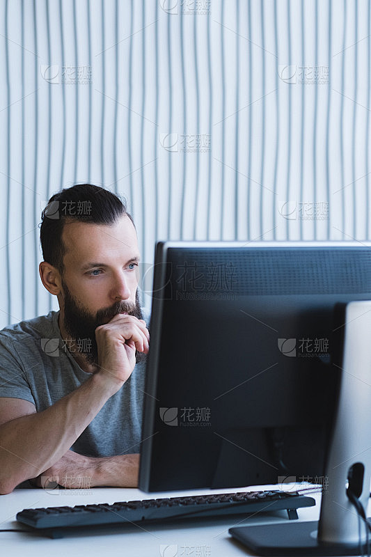 专业职业沉思it工程师任务