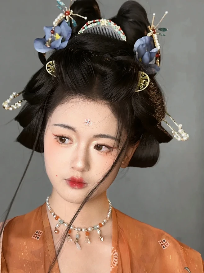 Z~O7FLWFTJ]MIMJ_$S2`[WA-花瓣网