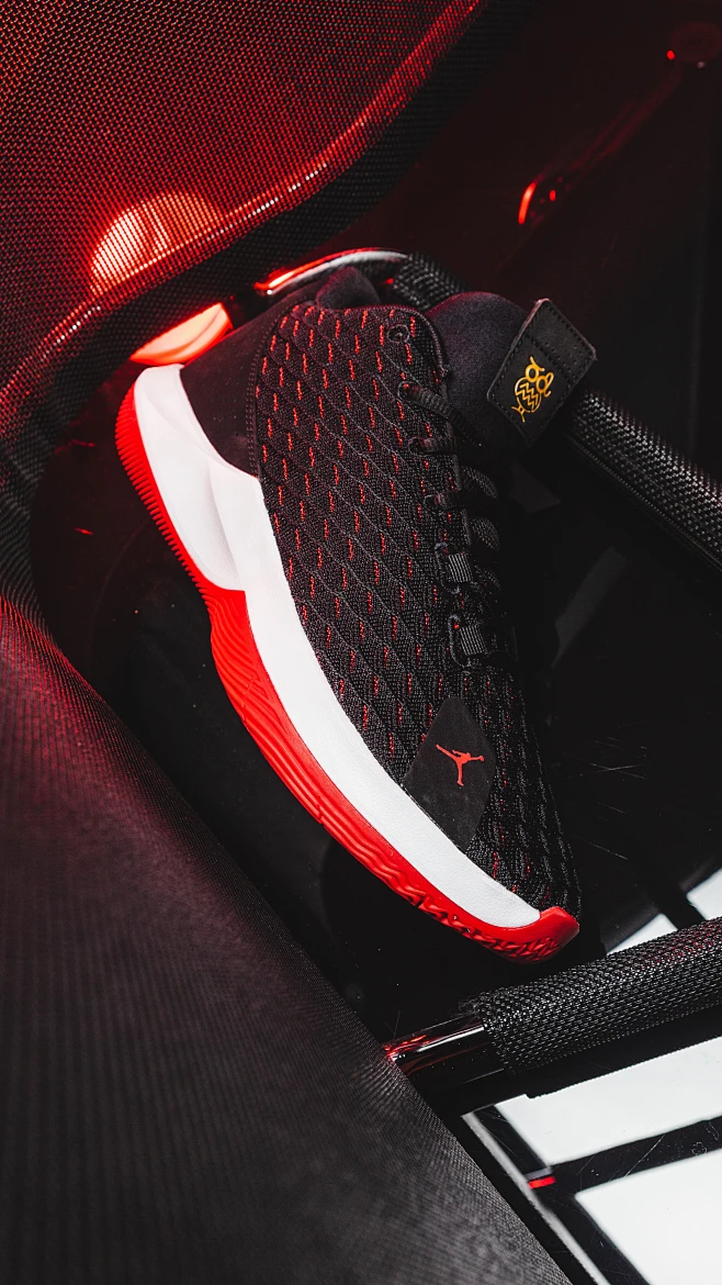 Jordan CP3.XII （2813 x 5000） via 小丑_Lv-花瓣网