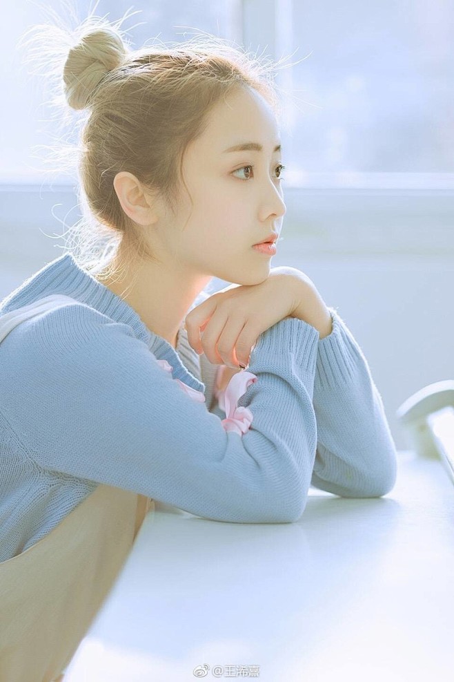 清纯甜美