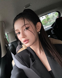 NEWJEANS-花瓣网|陪你做生活的设计师 | 230711 newjeans 官推更新