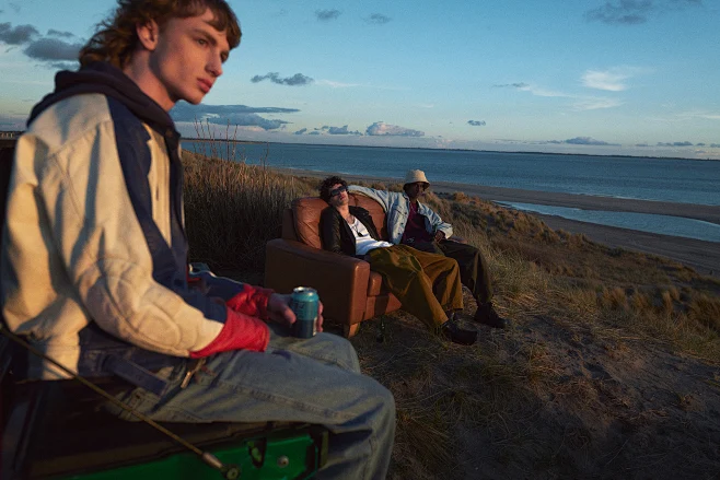 The Rams :: Behance-花瓣网