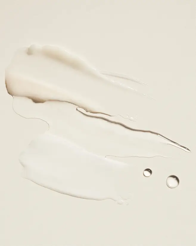 A sumptuous transformational cleansing balm which detoxifies, captures ...