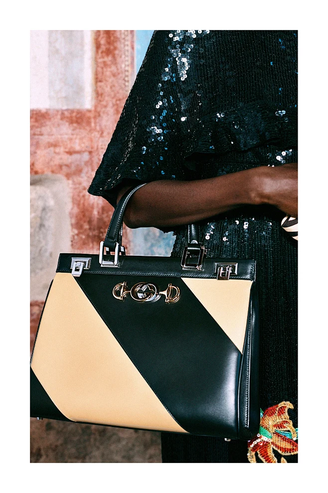 Gucci Pre-Fall 2019 Fashion Show : The complete Gucci Pre-Fall 2019 ...