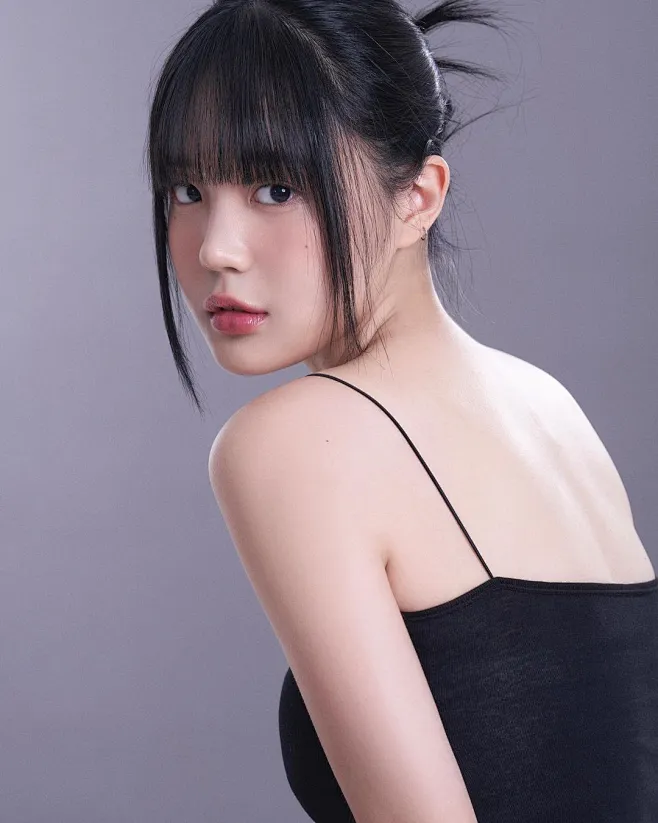 Photo shared by 현 경 on August 03, 2023 tagging @robanstudio, and @moozemua.-花瓣网