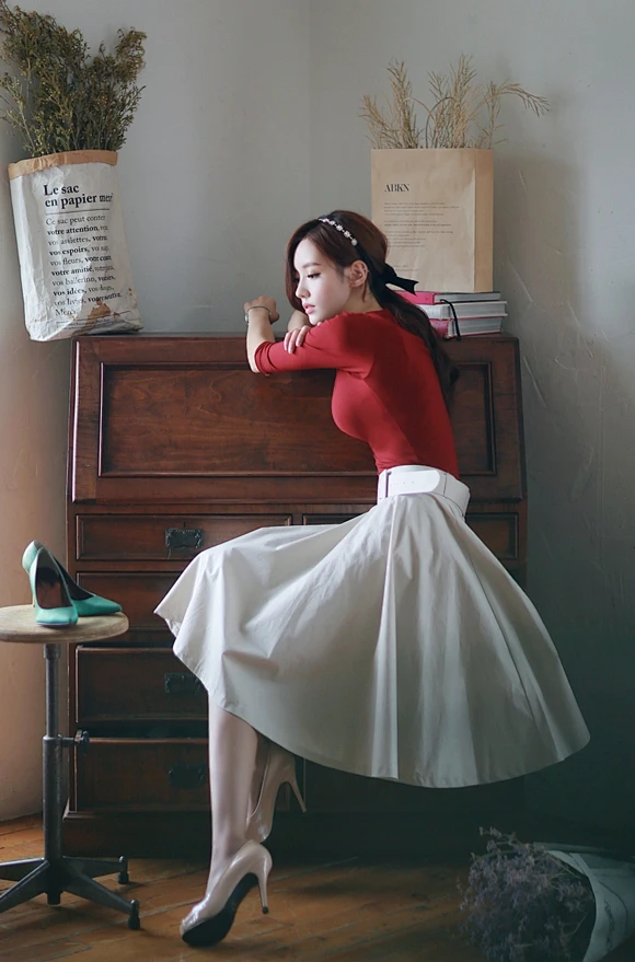 女性坐姿照片人体结构参考来自cgbook.cn (1747)-花瓣网