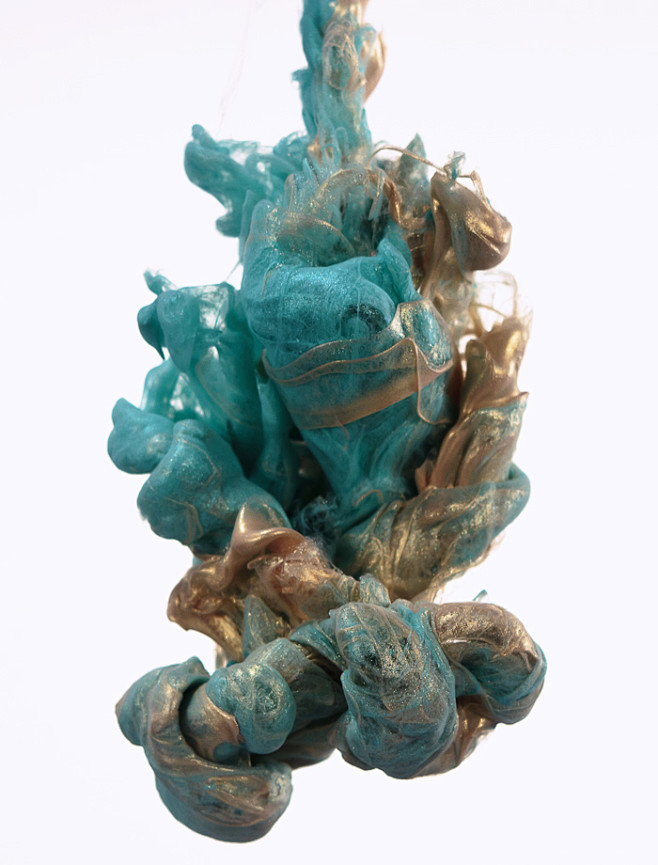 Metallic Ink Shot In Water Form Beautiful Abstract Clouds Fstoppers-08