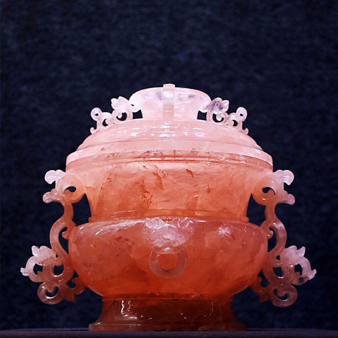 清乾隆 芙蓉石蟠螭耳盖炉 南京博物院藏
