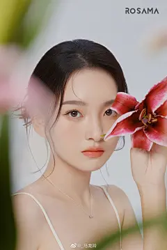 脸模_清纯气质美女-LoRA-LH-LiblibAI-花瓣网