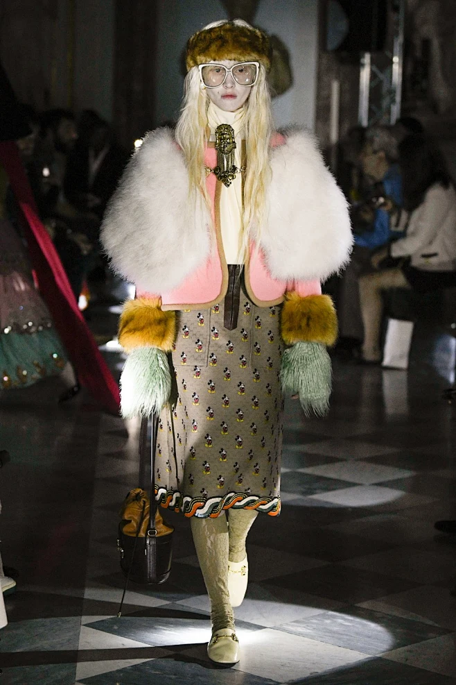 Gucci Resort 2020 Fashion Show : The complete Gucci Resort 2020 fashion ...