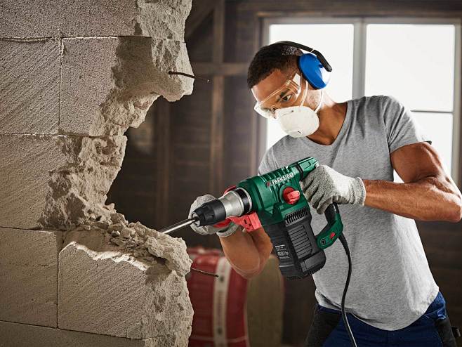 Kartinka-2-Remontnye-raboty-sleduet-vypolnyat-v-perchatkah