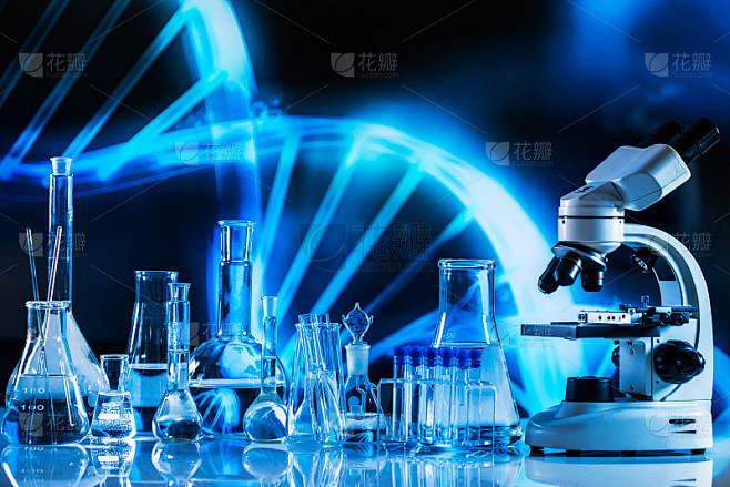 科学实验室研究与发展理念。带试管的显微镜