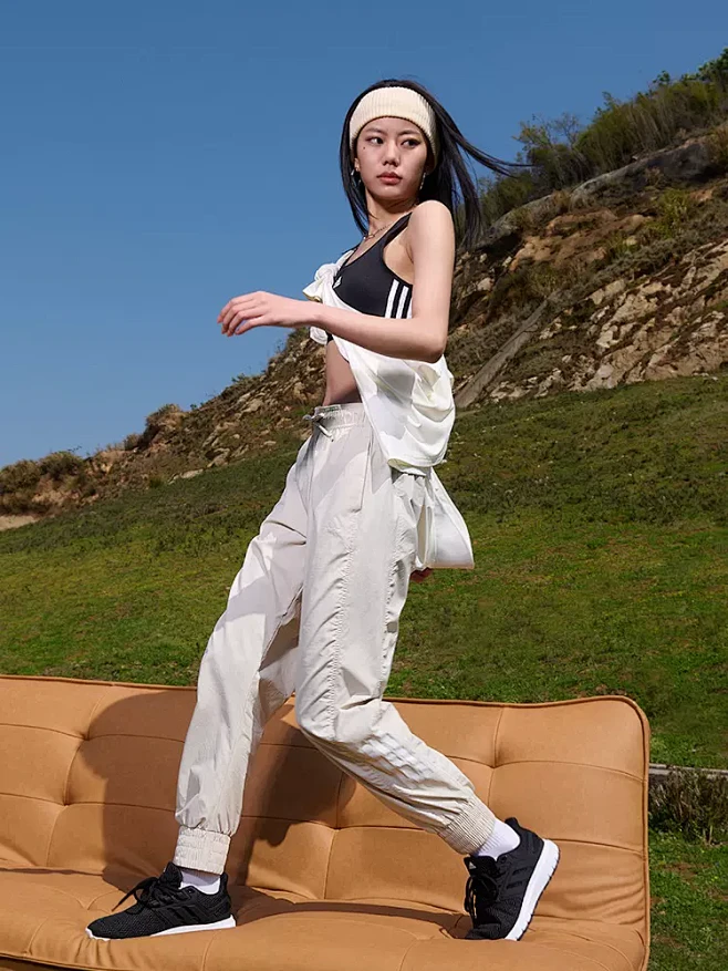 adidas阿迪达斯官方轻运动女装运动休闲健身内衣GS1343-tmall.com天猫-花瓣网