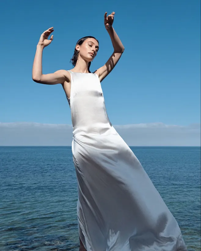 Josie Hanuska makeup artist-花瓣网