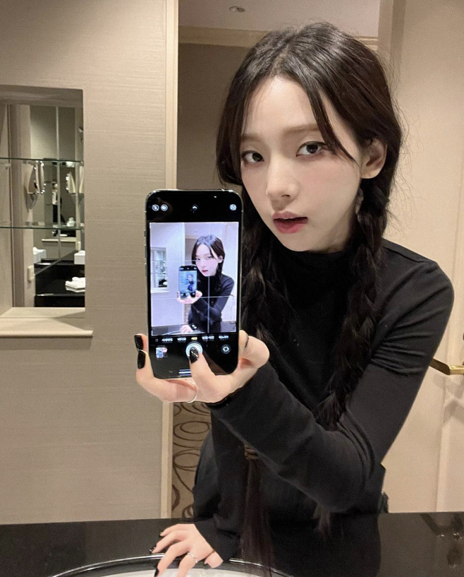 光影头像 女 柳智敏