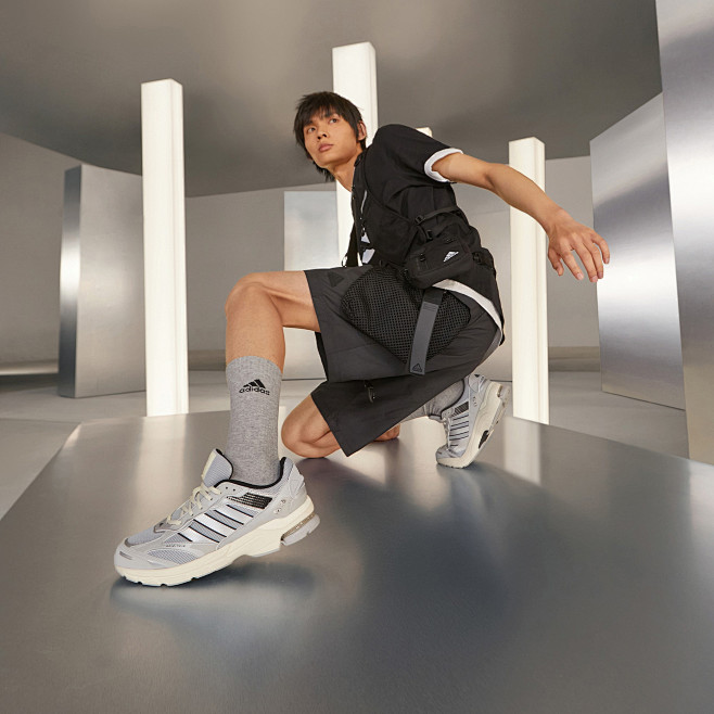 阿迪达斯-SPIRITAIN 2000 运动休闲跑步鞋 adidas 阿迪达斯官方旗舰店_3